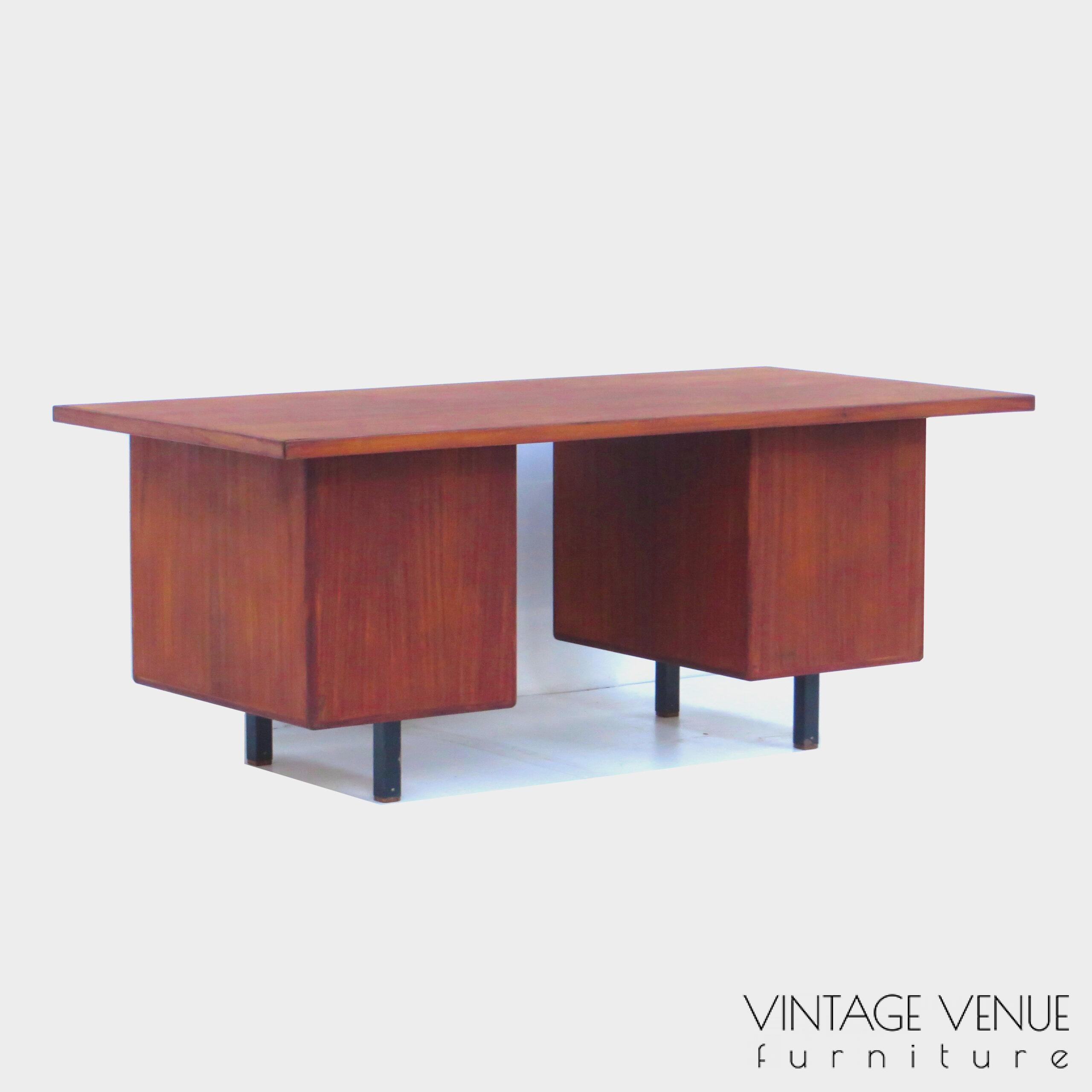 Vintage executive desk / teak desk, 1960s | Vintage Venue furniture